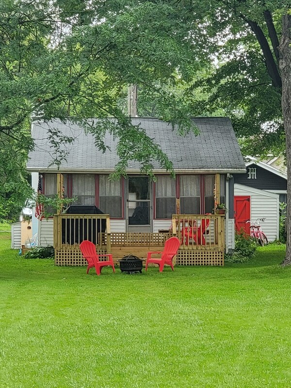 Charming Lake Front House For The Perfect Getaway\nall Sports Lake, Pet Friendly - Island Lake Recreation Area, Brighton