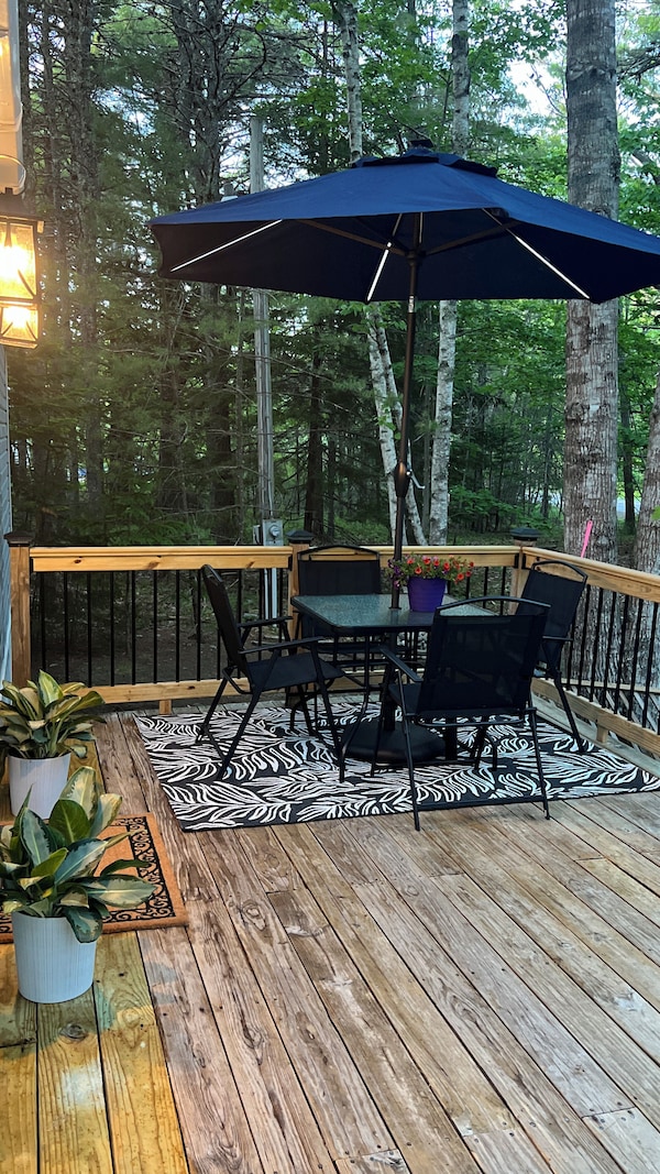 Remodeled, Super Clean And Cozy!\n3 Minutes To Acadia National Park. - Bar Harbor, ME