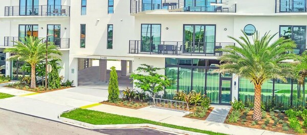 Luxury 3 Bedrooms Apt Brand New, Perfectly Located #204 - Fort Lauderdale, FL