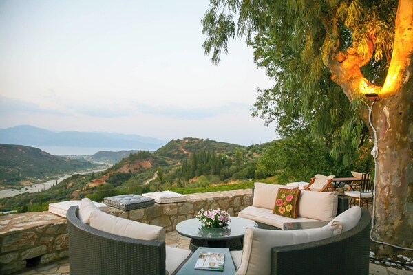 Blue Jasmine Villa With Private Pool - Эйон