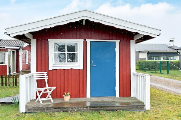 Cosy Cottage With Garden-by Traum - Laholm