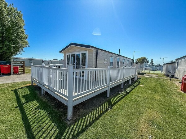 Lovely 6 Berth, Dog Friendly Caravan For Hire In Norfolk Ref 50011ae - Winterton-on-Sea