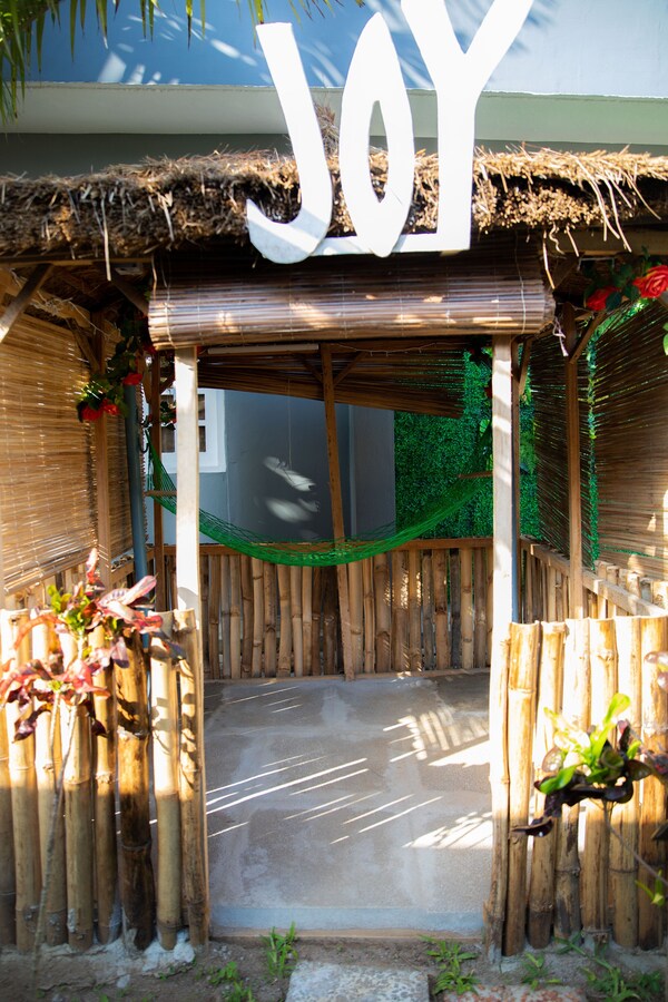 Artistic African Style Villa - Abidjan