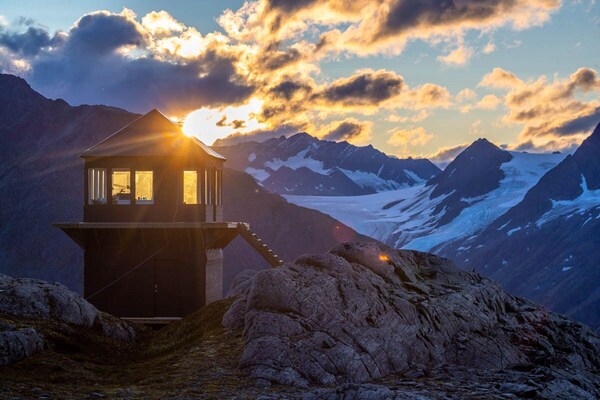 Scenic Lake Views Await At This Cozy Wasilla Retreat! - Wasilla, AK