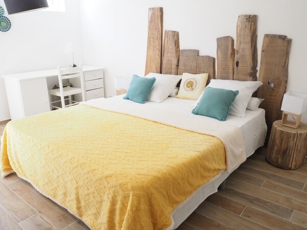 Grain De Sable Completely Renovated Farmhouse For 5 Adults With Direct Beach Access - Ramatuelle