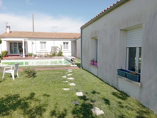 Homerez - Appartement Confortable Avec Piscine à La Jarrie - Châtelaillon-Plage