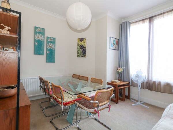 Victorian Town House, Pet Friendly, With A Garden In Weymouth - Weymouth