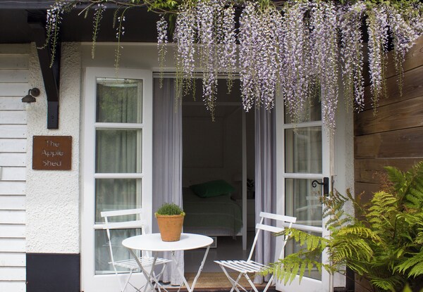 The Apple Shed, Romantic, Character Holiday Cottage In Exeter - Tiverton Castle