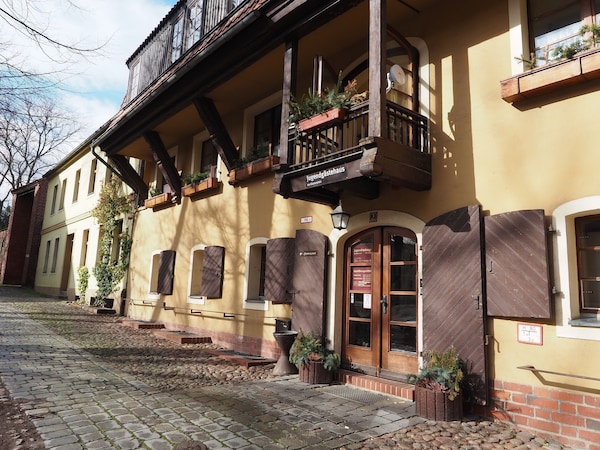 Dreibettzimmer Mit Etagenbad - Jugendgästehaus - Cottbus