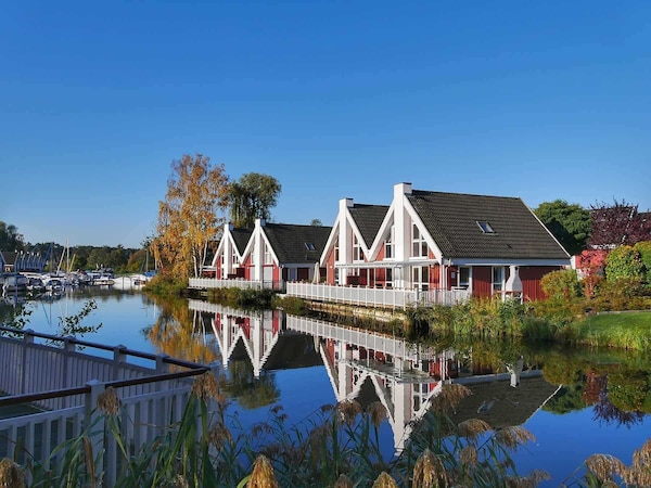 Kolumbus Mit Wasserterrasse Im Ferienpark Scharmützelsee - Ferienpark - Bad Saarow
