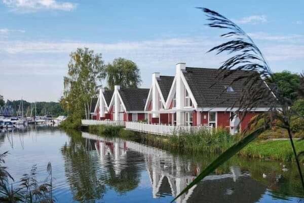 Pirat Mit Wasserterrasse Inkl.nebenkosten Im Ferienpark - Ferienpark - Bad Saarow