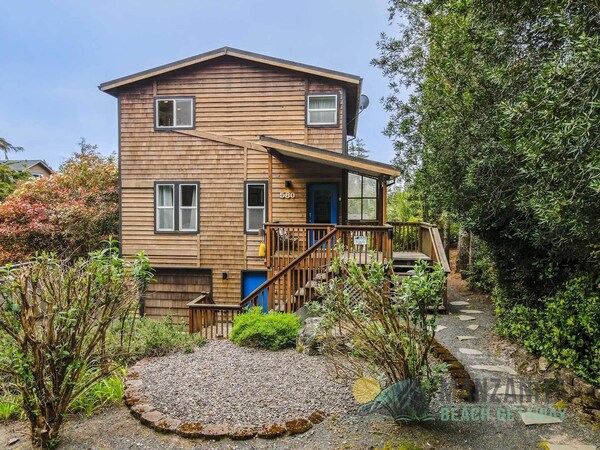 Dog Friendly, Close To Town And The Seasonal Manzanita Farmers Market! 4 Bedrooms And 3.5 Bathrooms. - Manzanita, OR