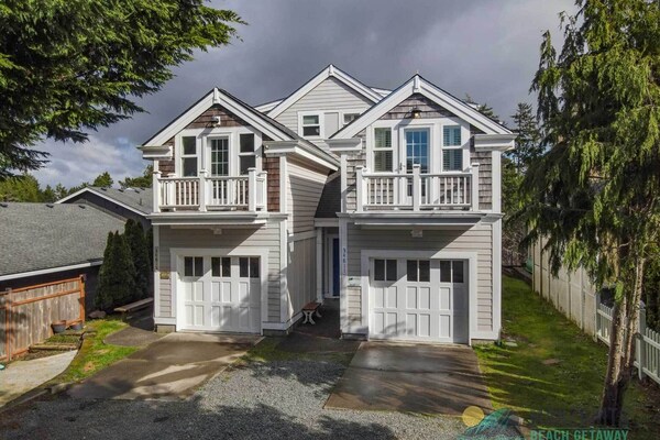 4 Bedroom, Dog Friendly, Townhome Close To Manzanita Golf Course And The Beach! - Manzanita, OR