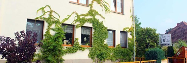 Double Room With Shower/wc - Gästehaus Wolter - Wittenberg