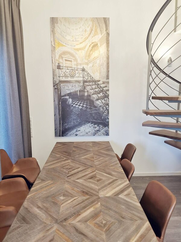Stunning Apartment In Center With A Beautiful Balcony! - Düsseldorf
