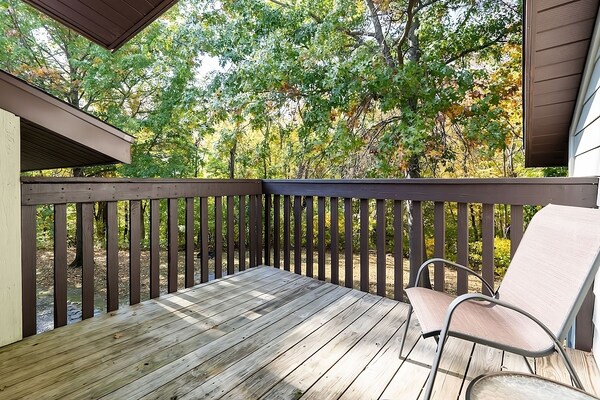 Space & Comfort For Groups! Full Kitchen, Outdoor Terrace And Free Parking! - French Lick, IN