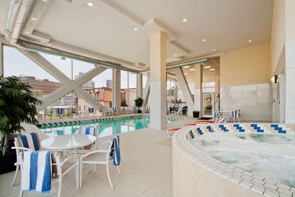 Romantic Suites With Free Breakfast, 3 Miles From Philly Center, Near Upenn! - Philadelphia