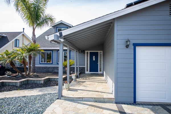 Bring The Whole Family! 7 Bdrm, Nice Deck, Big Dock, Close To Fast Water - Brentwood, CA