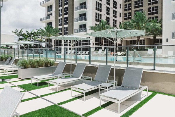 #201 - Tucker Dadeland - Kendall, FL
