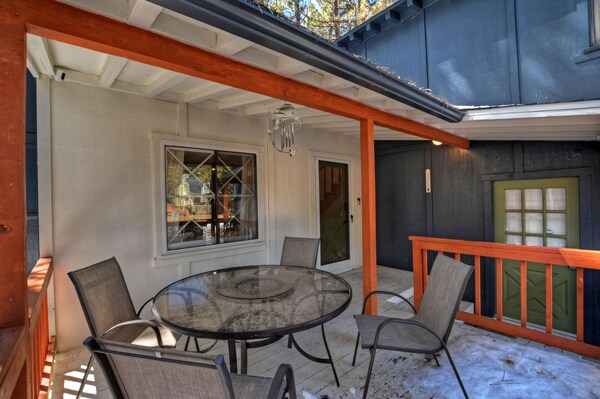 Remodeled Three Bedroom Two Bathroom Home With Game Room, Streaming, And More! - Big Bear, CA