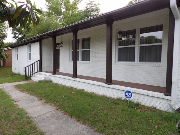 Close To Ft Jackson, Williams-brice Stadium, Va Hosp, Family Friendly. Sleeps 10 - 컬럼비아