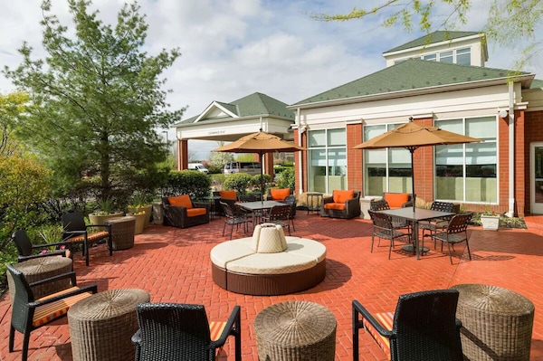 Budget Unit Near New York City | Heated Indoor Pool | 2 Units | Pets Allowed - Edison, NJ