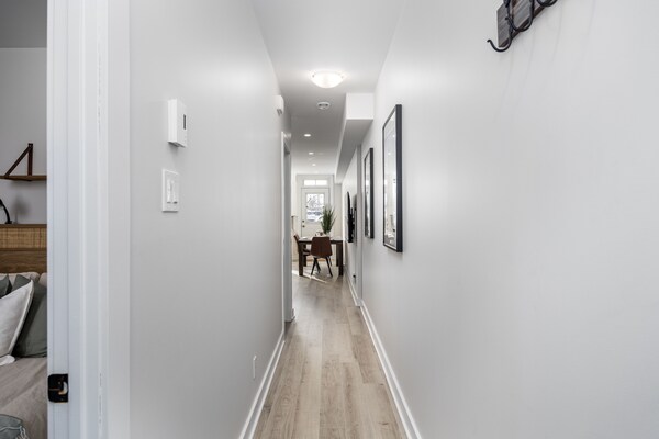 Little Italy, King-size Suite/rooftop Terraces & Iconic City Views - Montreal