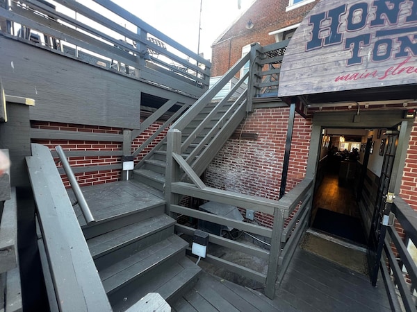 Western-themed 2-bedroom Hideout For Outlaws 204-2 - Chesterfield, MO