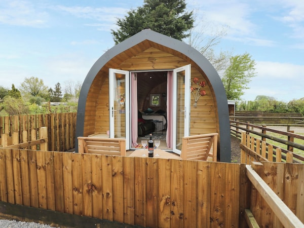 The Poddy, Pet Friendly, With A Garden In Lyneham - Wiltshire