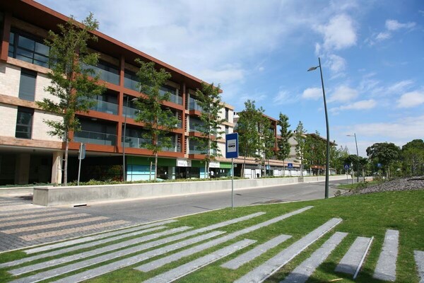 Three 1br Deluxe Condos W/ Kitchens & Free Parking, Near Arrábida Natural Park - Setúbal