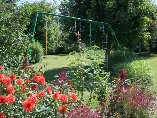 Gîte Familial Près Des Châteaux De La Loire, Grand Jardin, Terrasse, Animaux Acceptés, Wi-fi Inclus - Onzain