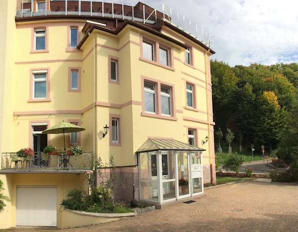 Ferienwohnung Business, 50qm, 1 Schlaf-wohnzimmer, Max. 2 Personen - Baden-Baden