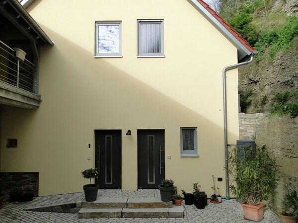 Moderne Helle Ferienwohnung (80qm) Mit Balkon - Karlstadt