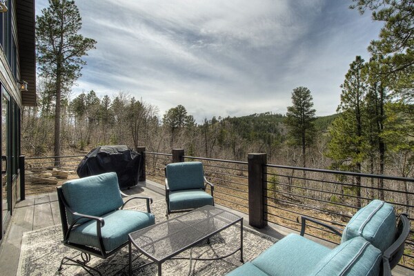 Lodge 44, Family Getaway In The Black Hills - Spearfish, SD