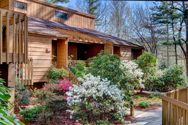 Welcome To Lake View Villa Condo! - Cashiers, NC