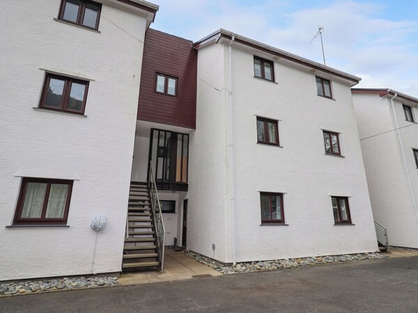 9 Oakley Wharf, Family Friendly, With A Garden In Porthmadog - Portmeirion