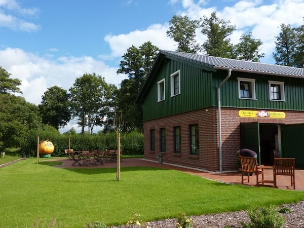Schlafen Im Weinfass 1, Schlafr., Wohnr./küchenz., Du/wc - Obstträume Schlafen - Burg (Spreewald)