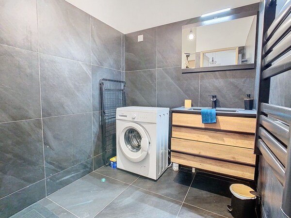 Le Cèdre De Jori : 55m2, 2 Bedrooms, Downtown - Voiron