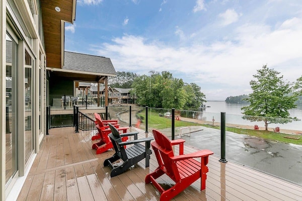 4 Bed 4 Bath Villa On Lake Muskoka - Bracebridge