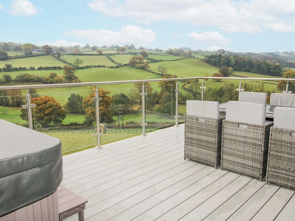 Bwncath, Pet Friendly, Character Holiday Cottage In Garthmyl - Kerry