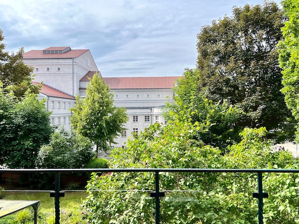 Appartement Xxl - Ferienwohnung Am Theater Haus Schill - Stralsund