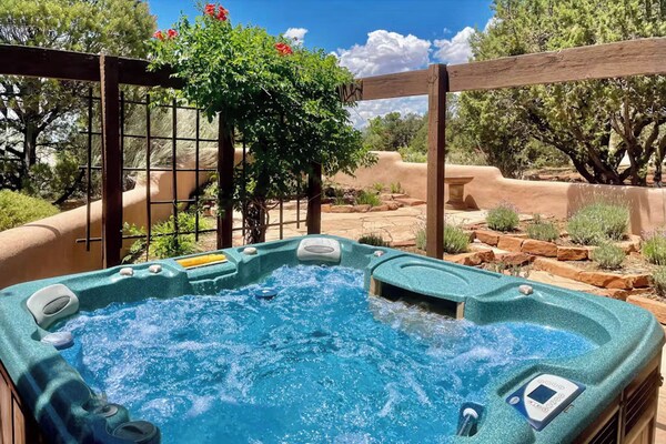 Luces De La Ciudad | Sweeping Views Of Santa Fe, Hot Tub + Pet Friendly! - Santa Fe, NM