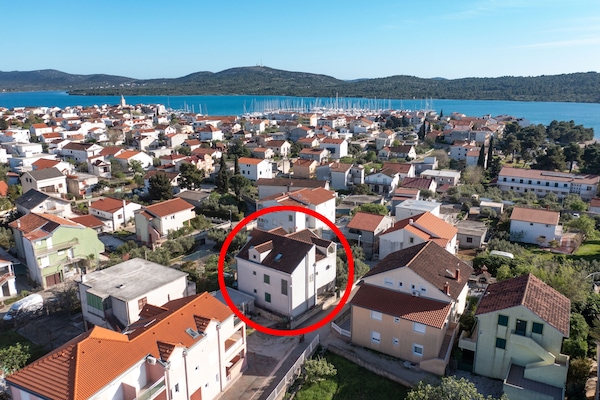 Two Bedroom Apartment With Balcony And Sea View Pirovac, šIbenik (A-22567-b) - Tisno