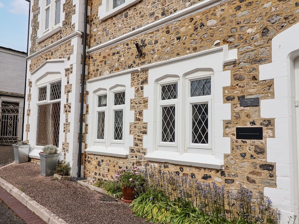 Sea Haven, Character Holiday Cottage In Beer - Beer