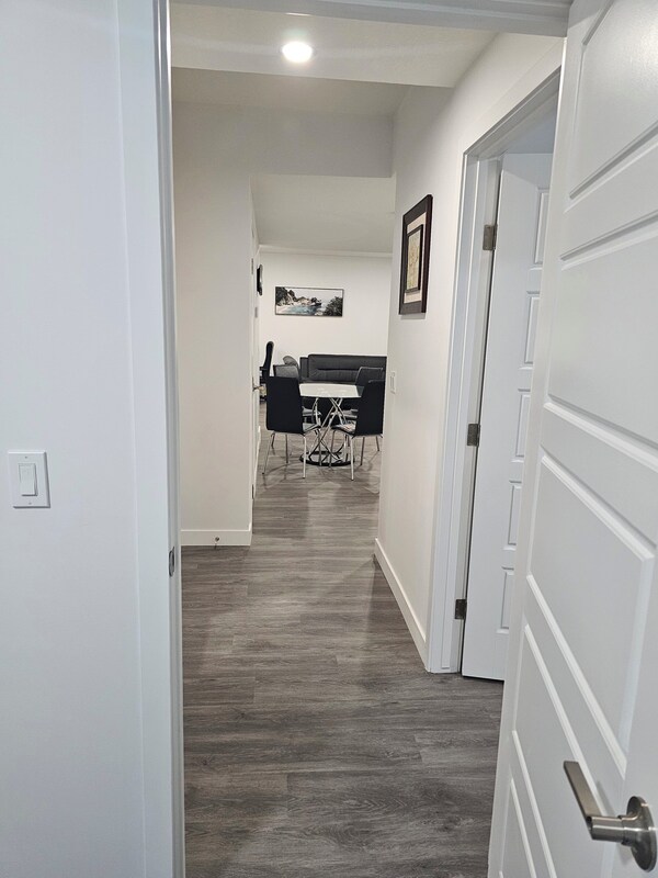 Two Bedroom Legal Basement Suite. - Calgary