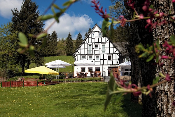 Ferienwohnung Mit 2 Schlafzimmer - Bad Berleburg