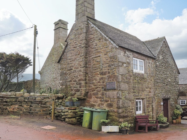 The Old Dairy, Pet Friendly, Country Holiday Cottage In Pendeen - Pendeen