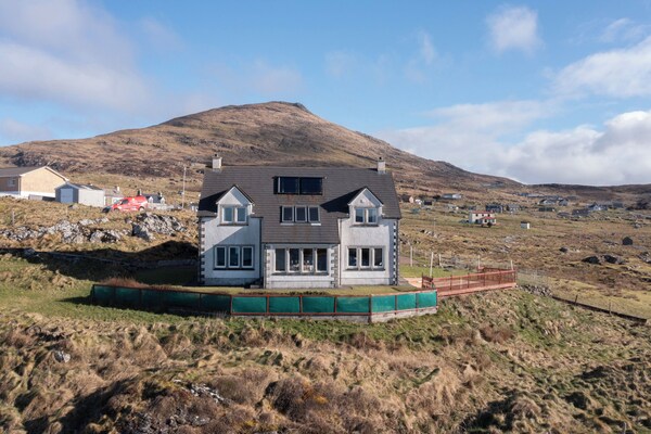 Castlebay View, Pet Friendly In Castlebay, Isle Of Barra - Barra, United Kingdom