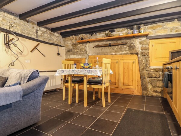Up Over Head, Pet Friendly, Country Holiday Cottage In Pendeen - Saint Just