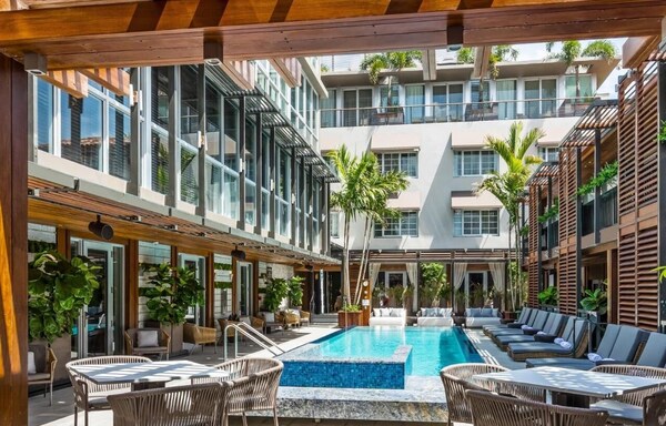 2 Art Deco Dream Stays: Modern Chic, Pool, Beach Access & Exceptional Dining - South Beach, FL